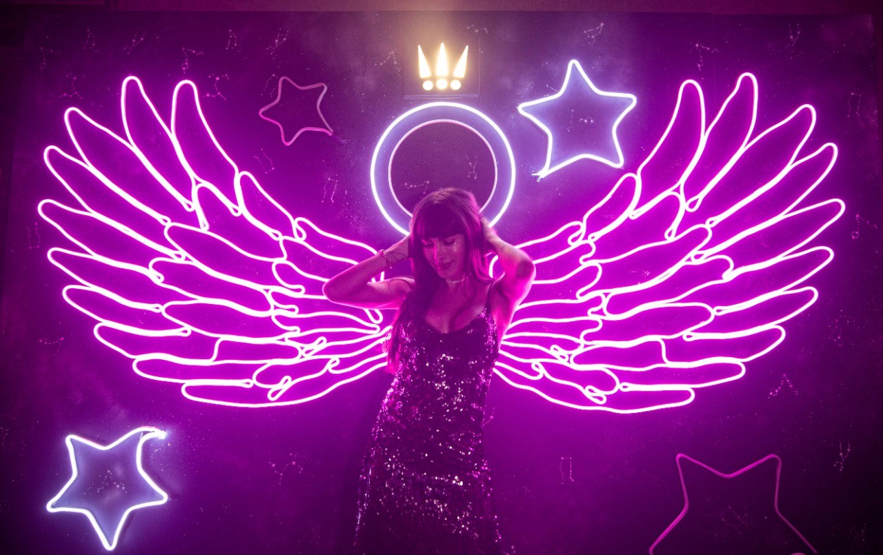 Pandora brilló como la luna y las estrellas - Dapper Magazine