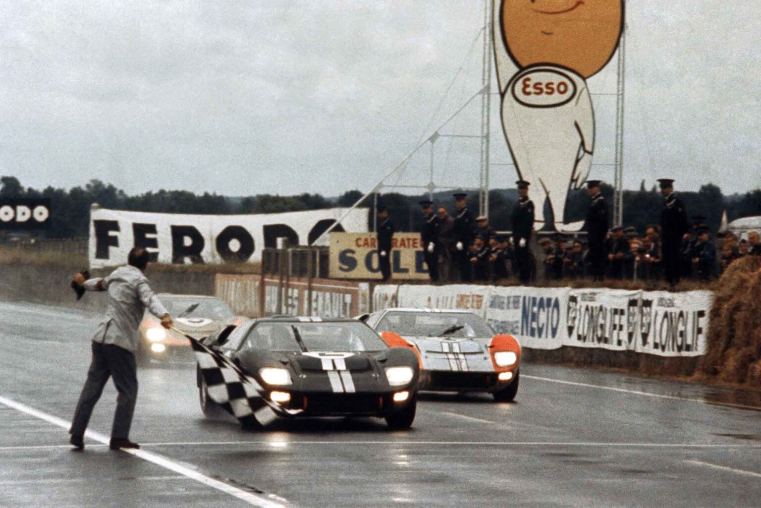 Le Mans 1966: la vez que Ford hizo historia - Dapper Magazine