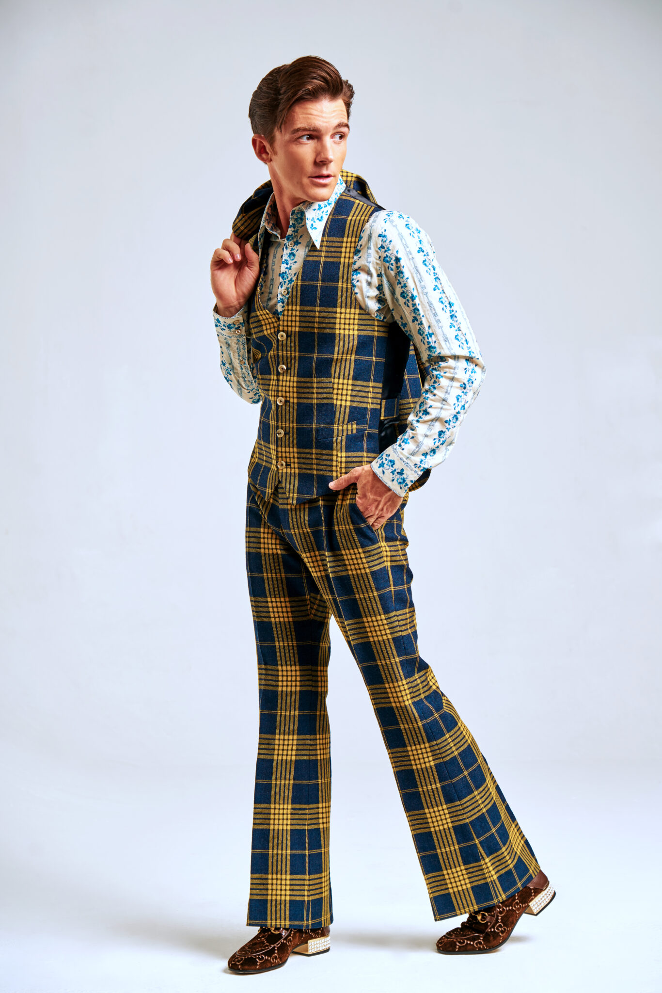 Drake Bell: Un artista entre dos mundos - Dapper Magazine