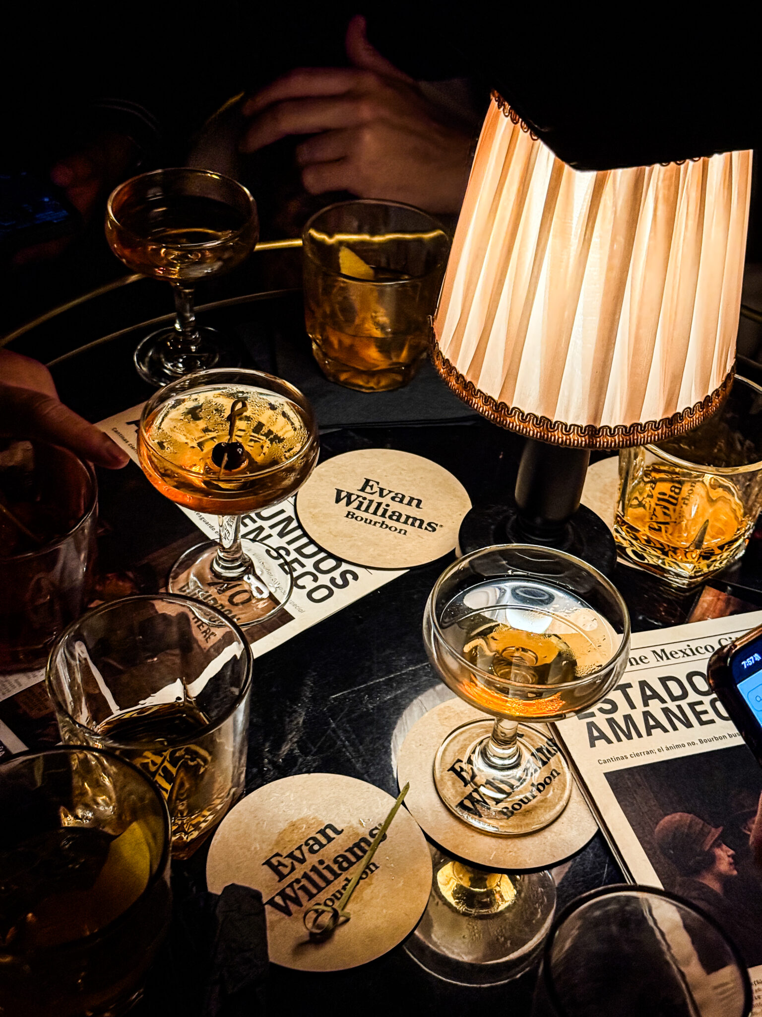 Dos leyendas del Bourbon llegan a México: Elijah Craig y Evan Williams ...